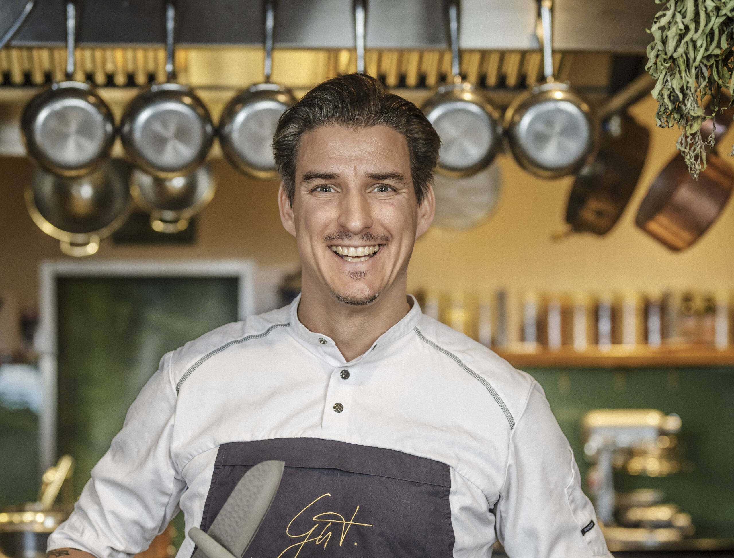 Matthias Gfrörer bei Kühlschrank öffne dich | Genuss-Guide