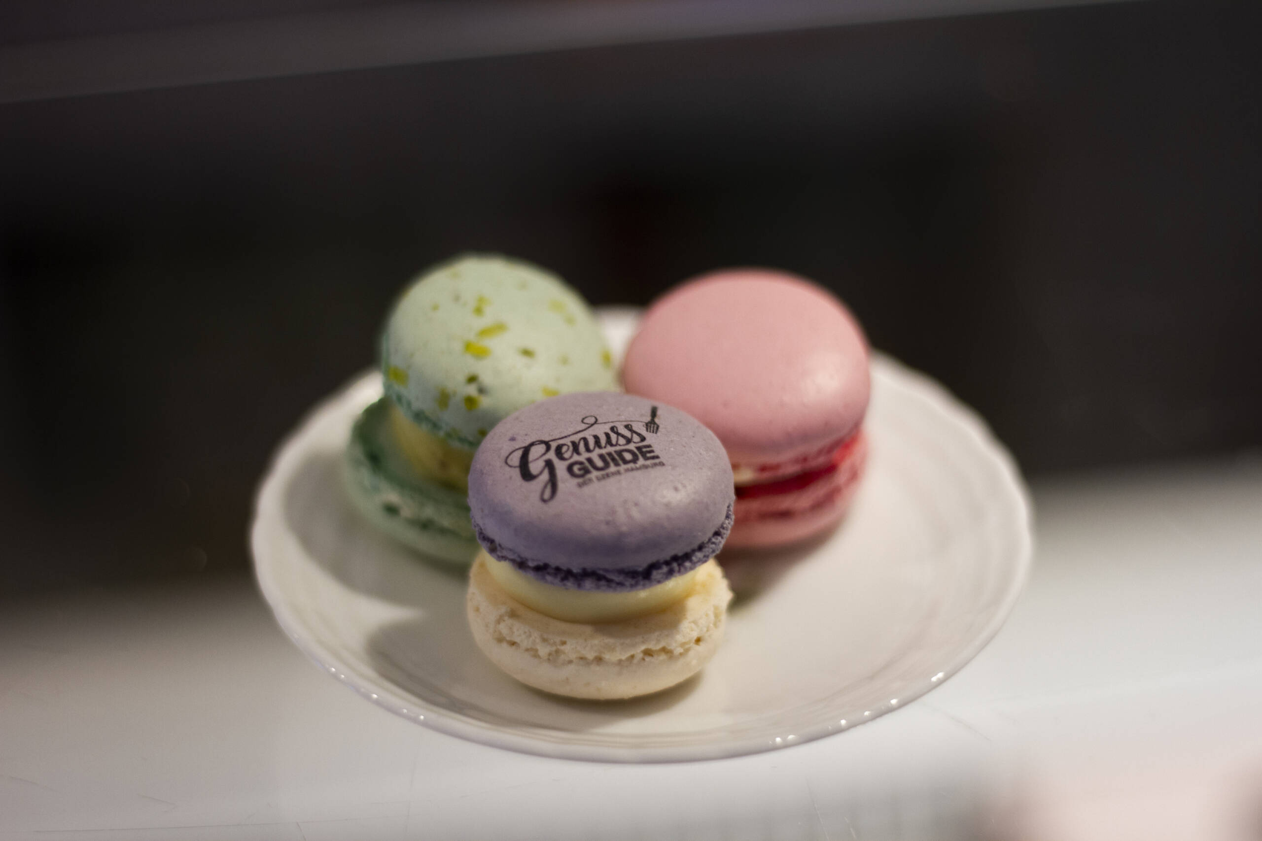 Bunt, süß, lecker: Schweizer Macarons | Genuss-Guide