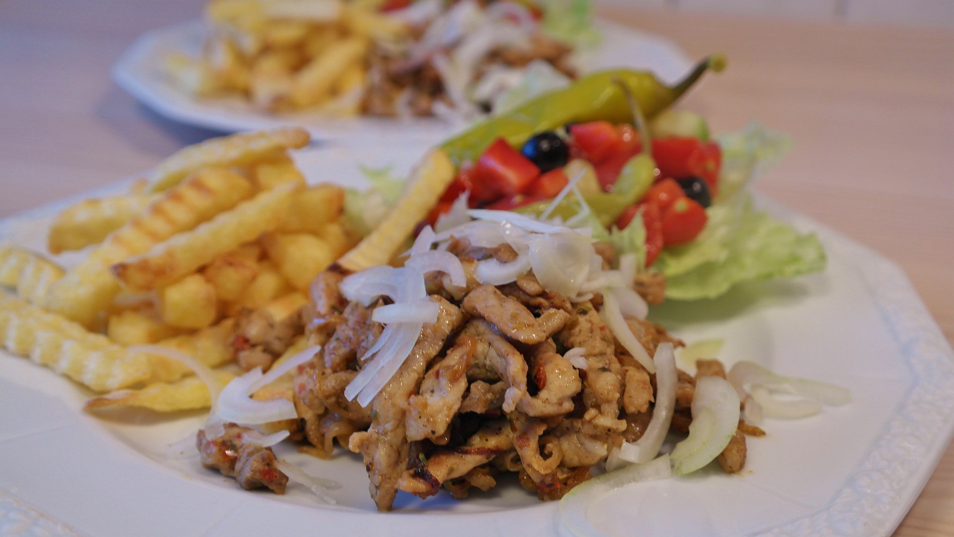 Griechischer Wein: Zehn griechische Restaurants in Hamburg | Genuss-Guide