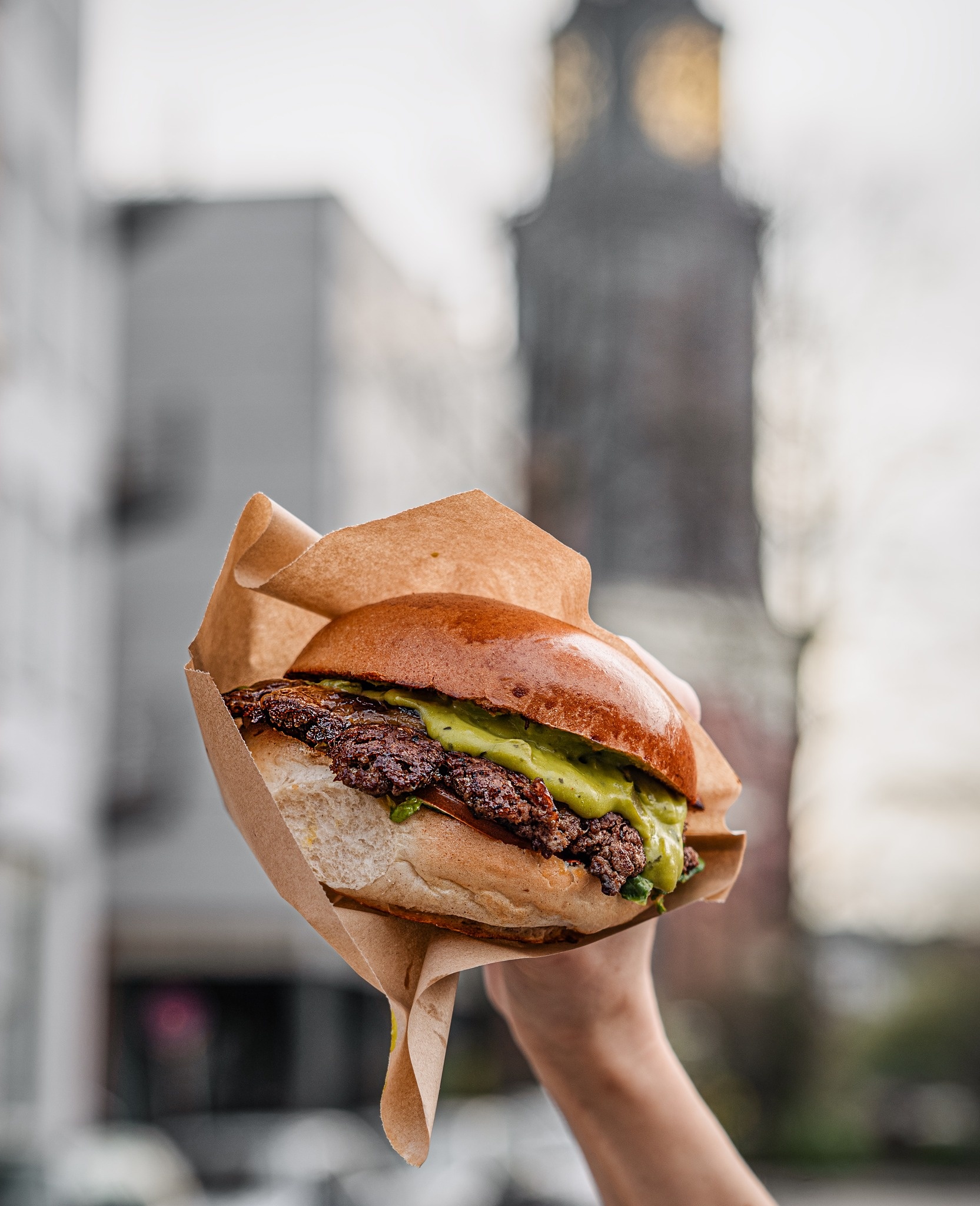 12 Orte für köstliche Smash Burger in Hamburg | Genuss-Guide