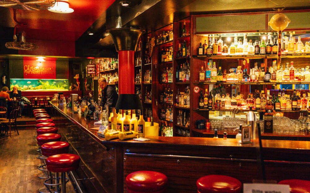 Cheers! Auf diese Bars in Hamburg ist Verlass | Genuss-Guide